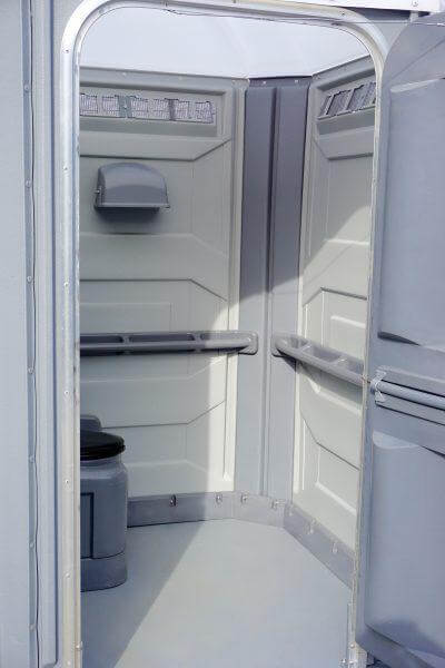 ADA Restroom - COUNTRYWIDE